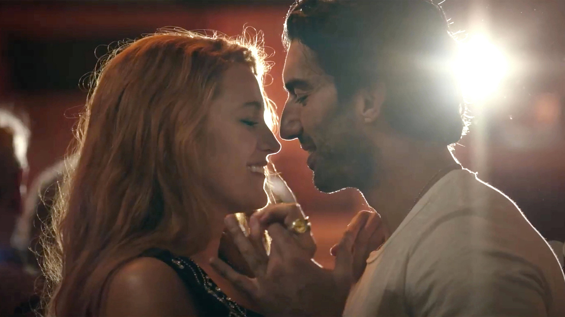 Heiß erwartet: Bald erscheint neuer Colleen Hoover Roman (hier ...